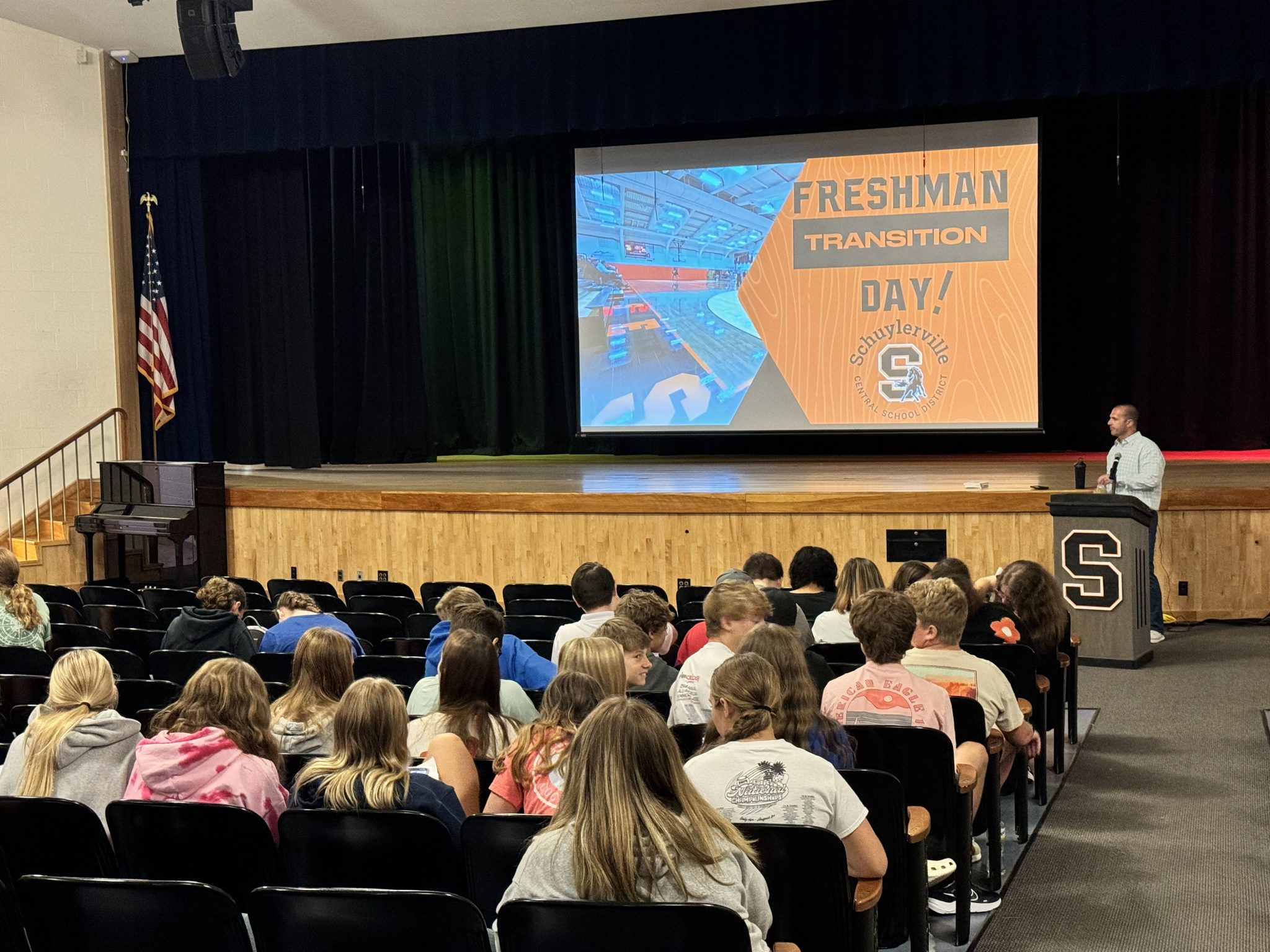 National speaker Brandon Lee White leads 2024 Freshman Transition event ...